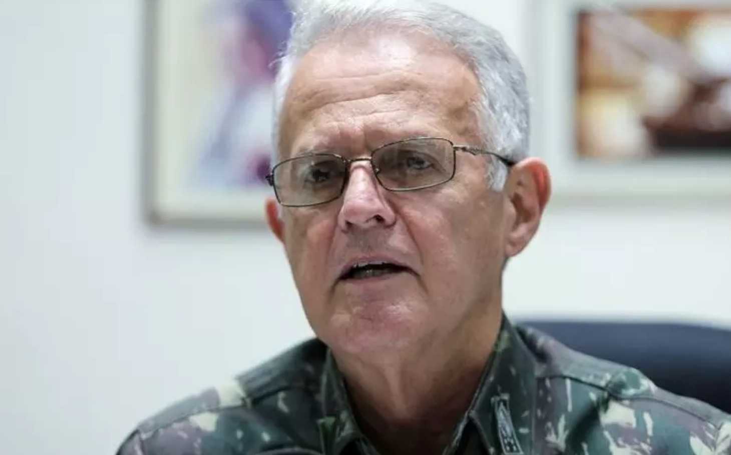 Bolsonaro afronta exército ao fazer ironia com a morte de general - PCdoB